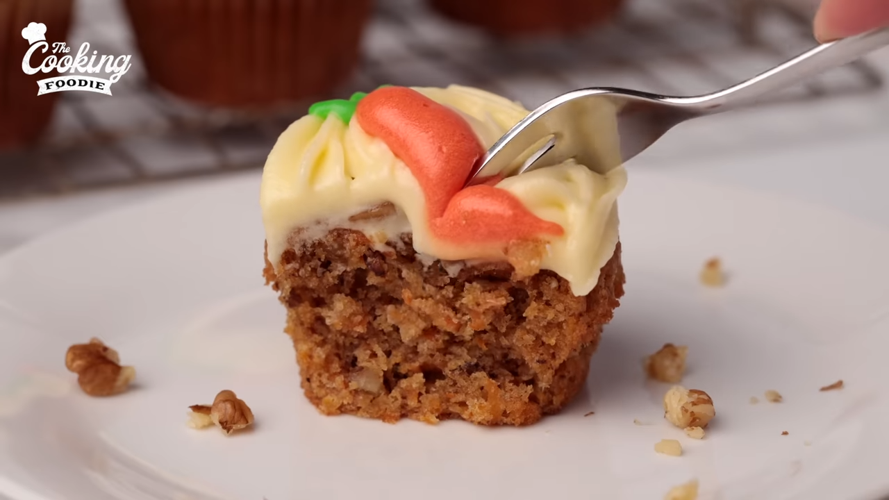 How these carrot cake cupcakes turn into the most beautiful dessert on ...