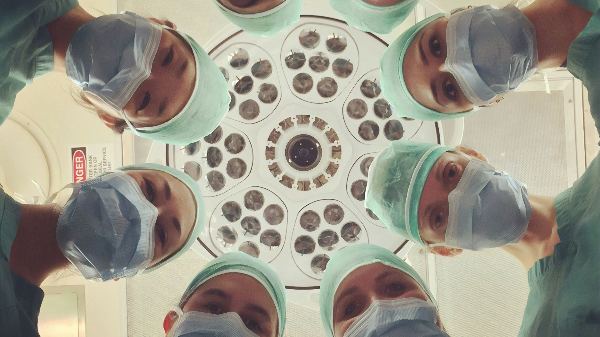 20 things you should never do in a hospital