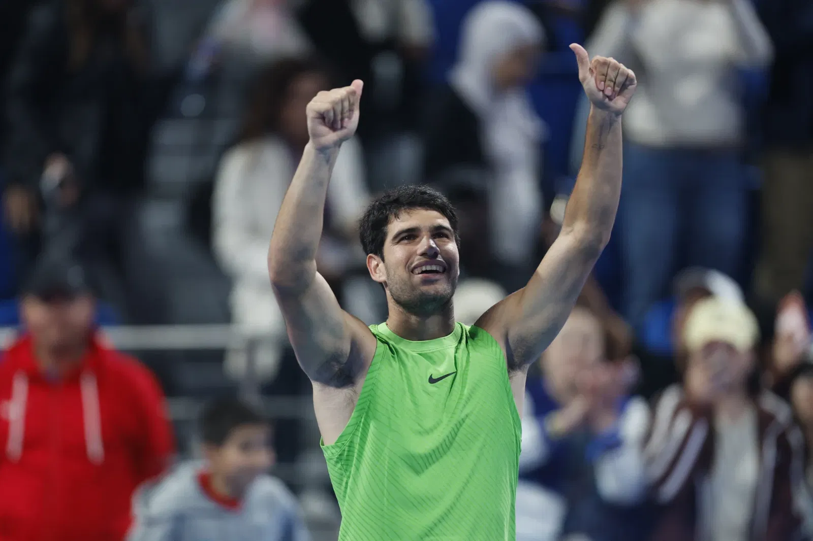 Alcaraz dons bee costume on court after straight-sets win over Norrie ...