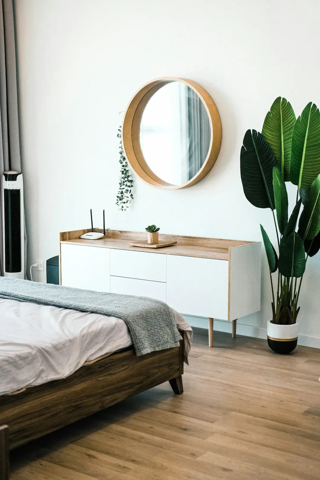 Mirror scare: 5 places you should never hang a mirror (and where to put ...