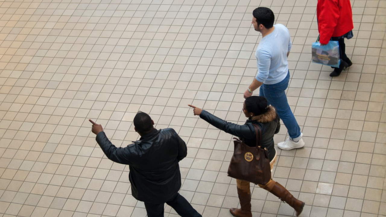 A street experiment about pickpocket awareness