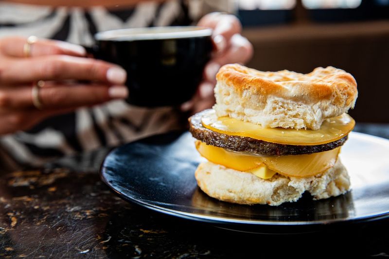 The biscuit sandwiches at this South Carolina cafe make early mornings ...