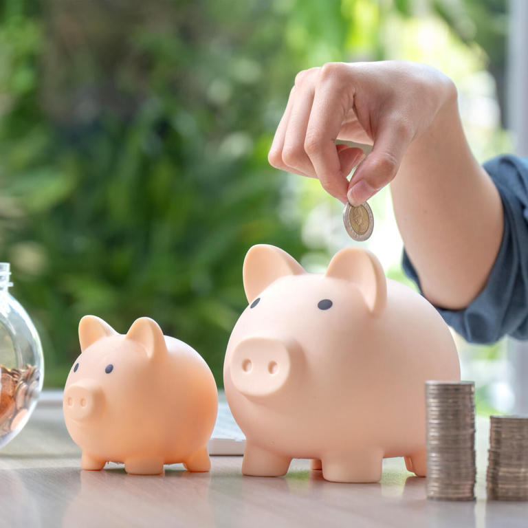 $5,000 CD account vs. $5,000 money market account: Which will earn more ...
