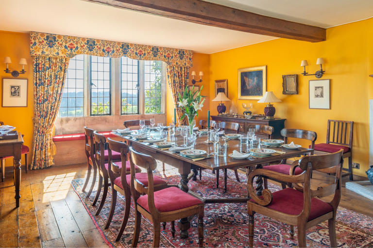 Inside a beautiful Cotswold home designed by renowned Arts & Crafts ...