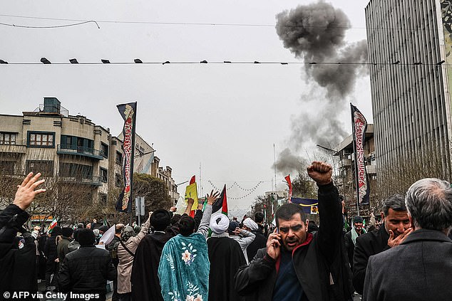 JD Vance 'fears Iran war disaster' as 2028 odds crash