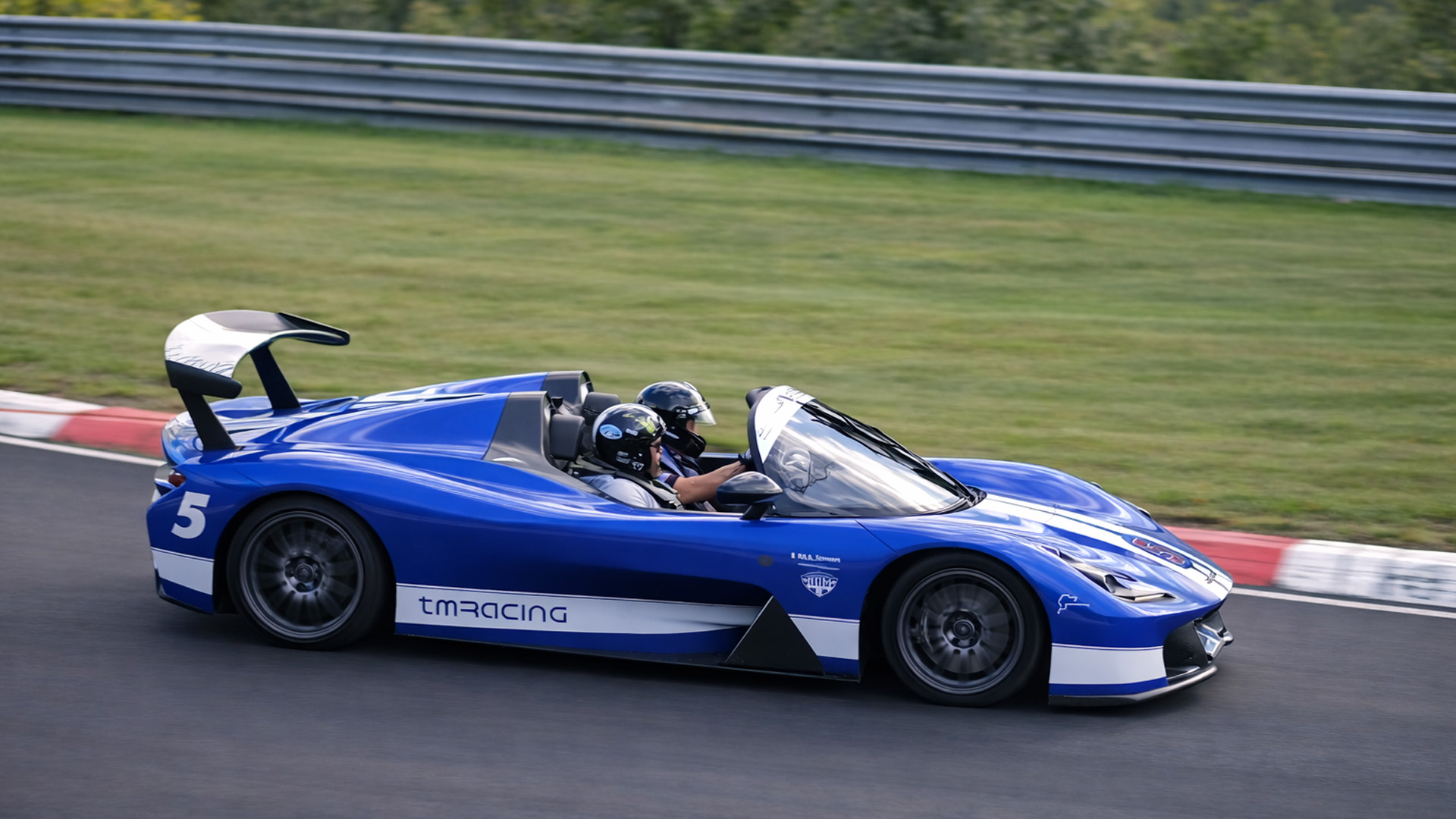 High performance track machines pushing hard through Nürburgring track ...