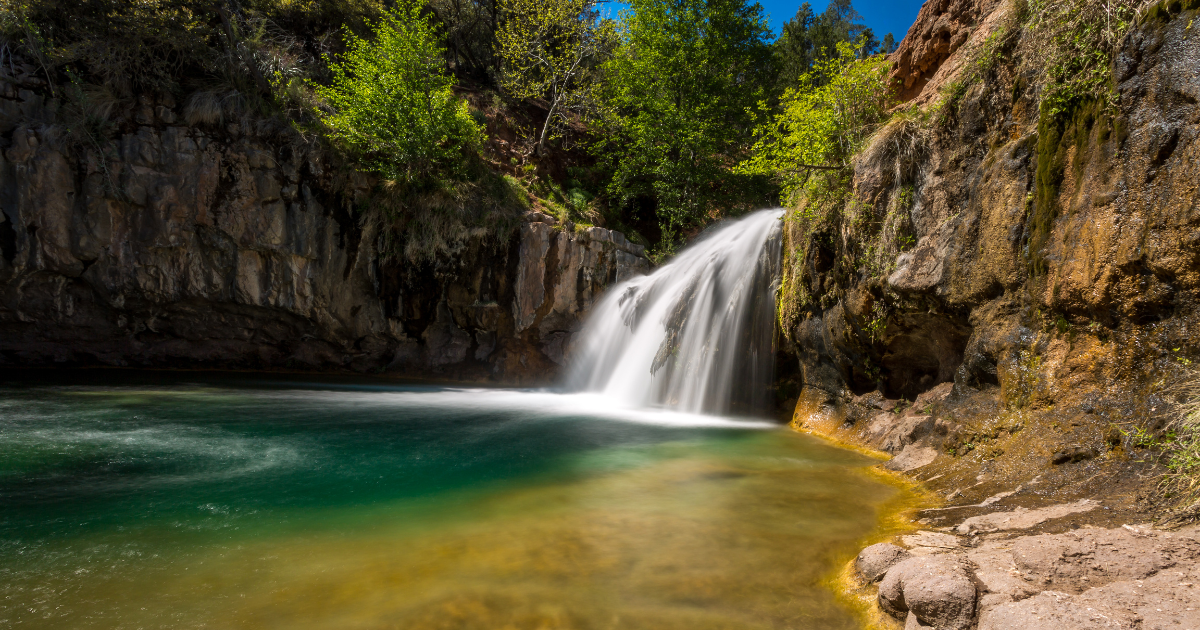 These secluded Arizona Airbnbs sit steps from a roaring waterfall