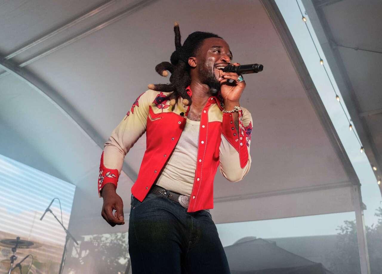 Shaboozey will have the entire stadium a little 'tipsy' for his Houston ...