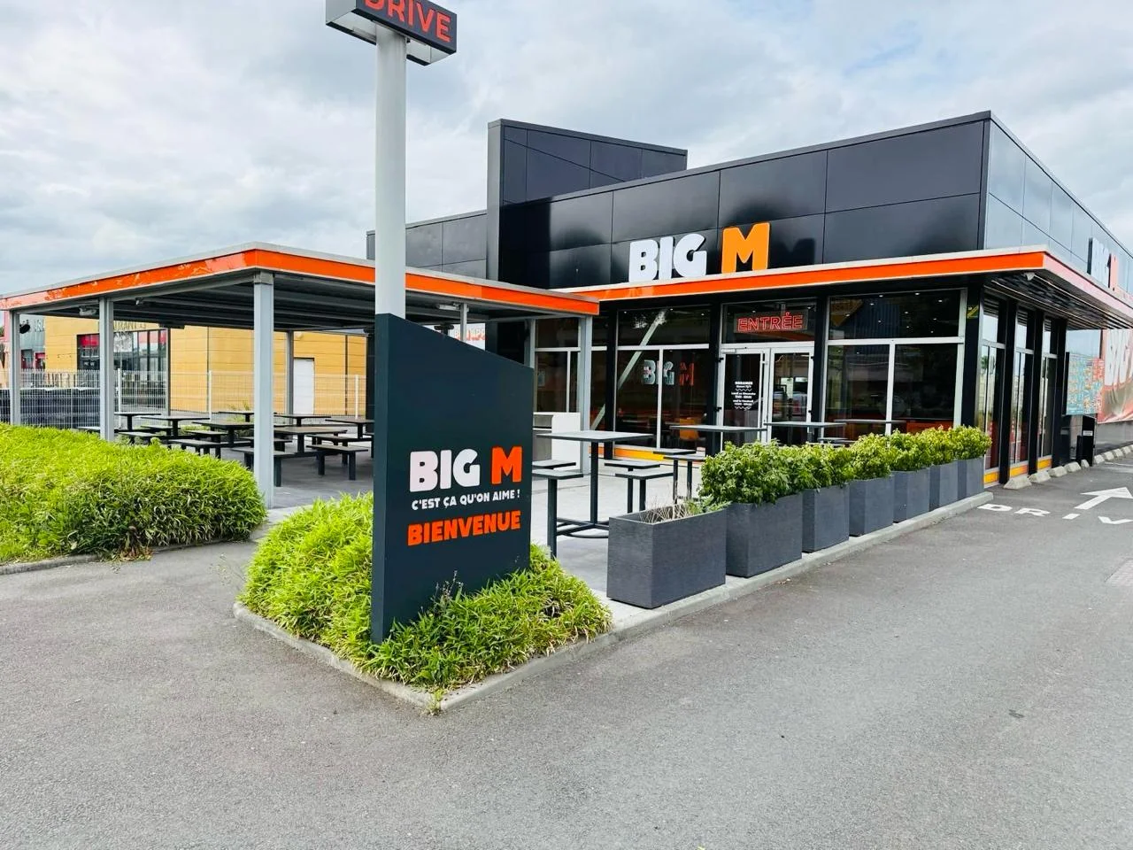L’enseigne de burger halal Big M ouvre son restaurant au Maroc