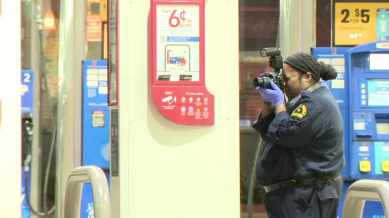 Dallas shooting: Gunman remains at large after fight leads to shooting ...