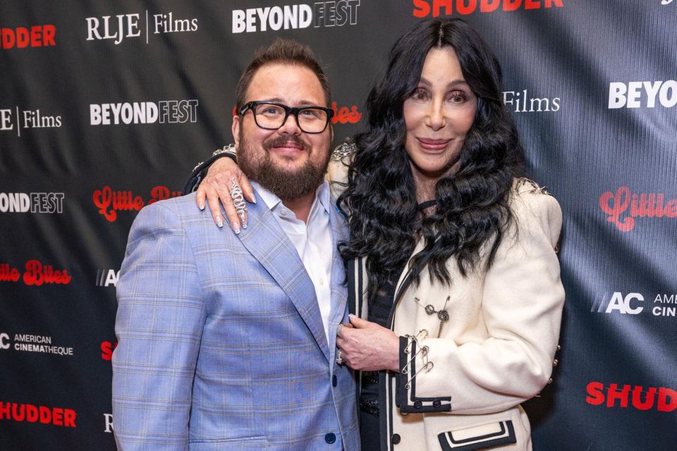 Cher: Trans-Sohn Chaz Bono hat seine Jugendliebe geheiratet