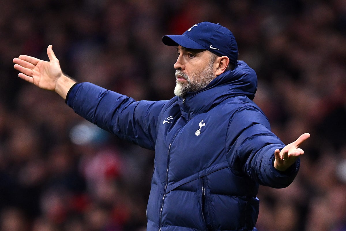 Spurs 'can cry or fight' as under-fire Tudor issues rallying cry