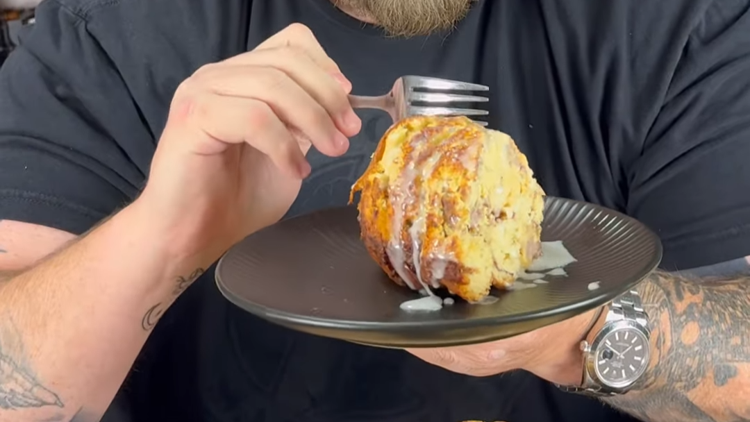 How to make cinnamon roll casserole with simple ingredients