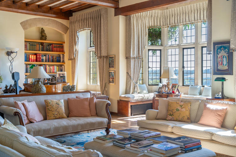 Inside a beautiful Cotswold home designed by renowned Arts & Crafts ...