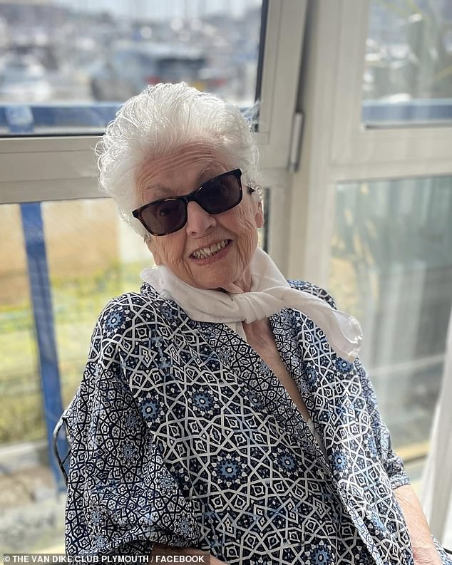 Doc Martin star June Marlow dead: Actress, 95, passes away weeks after ...