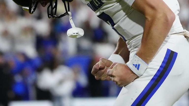 Oregon Ducks quarterback target Will Mencl announces recruiting update