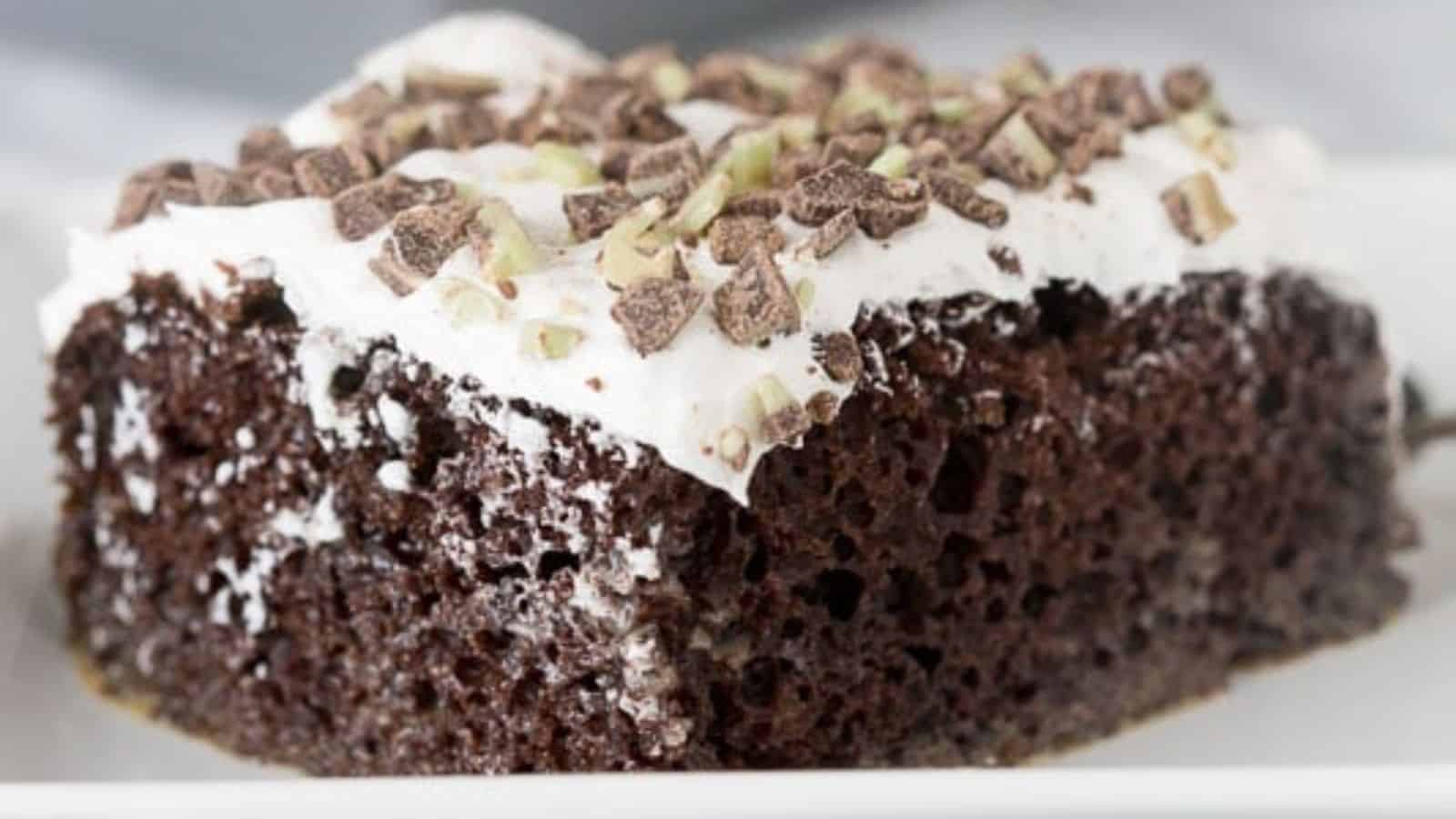 12 9×13 cakes that are big on flavor and easy to bake