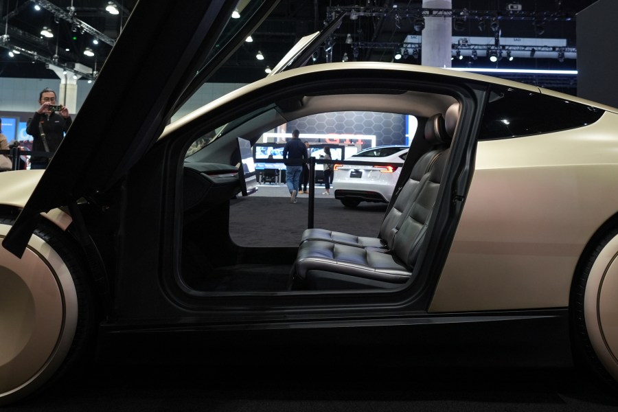 Tesla’s new Cybercab has no steering wheel, and that’s a problem