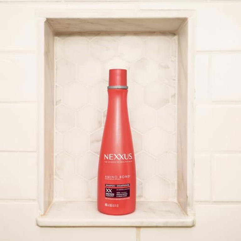 We asked experts how to tame frizzy hair — here are the products they love