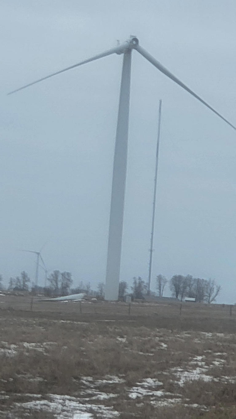Investigation underway after blade breaks off Wolfe Island turbine ...
