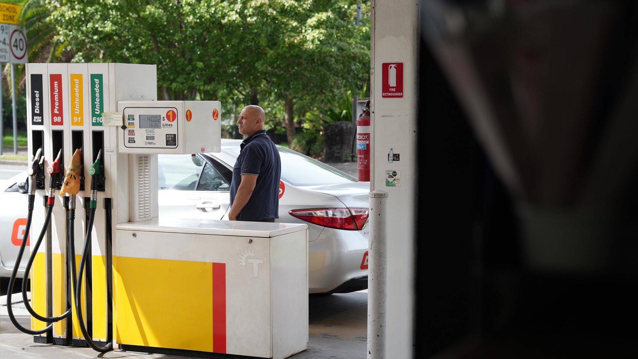 Sydney independent service station, taxi drivers hit hard by rising ...