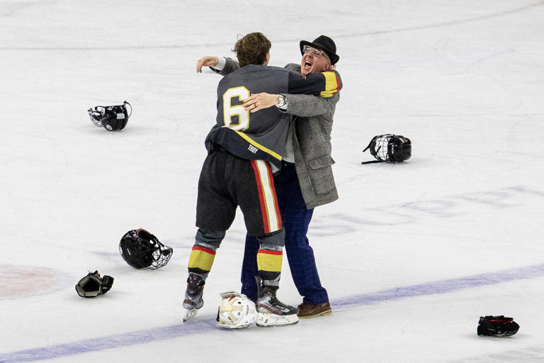 Rhode Island high school hockey team rallies to championship after ...