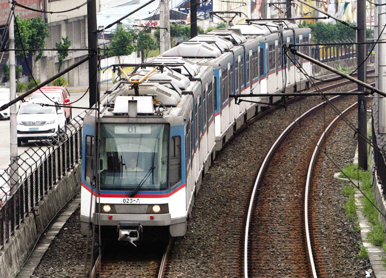LRT 2, MRT 3 fares slashed by half starting March 23