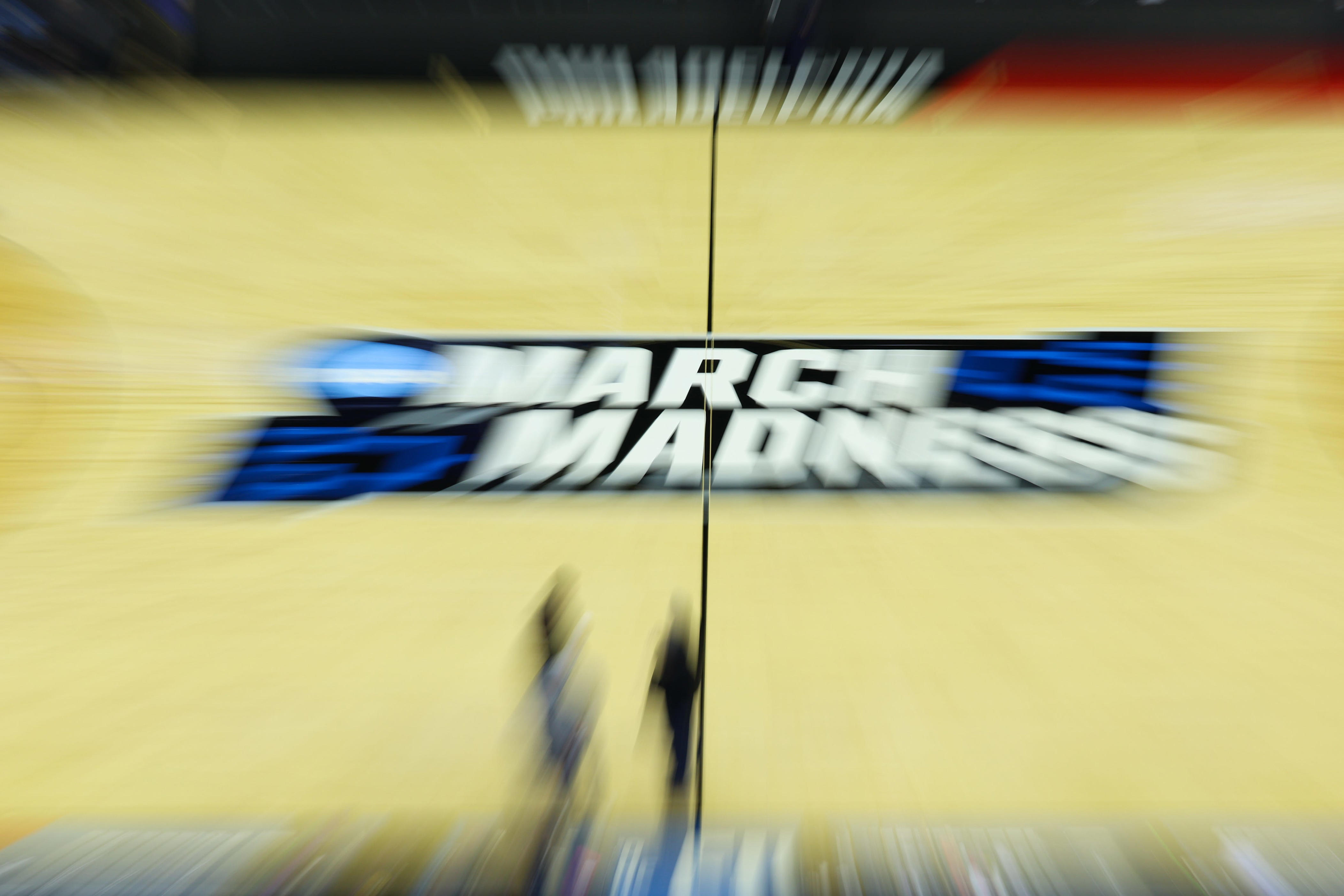 How many perfect brackets are left in March Madness on Day 1?