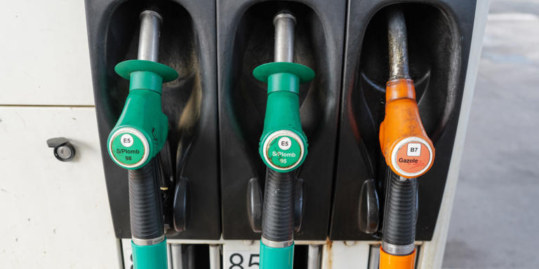 Hausse des prix du carburant : le gouvernement envisage de relancer le ...