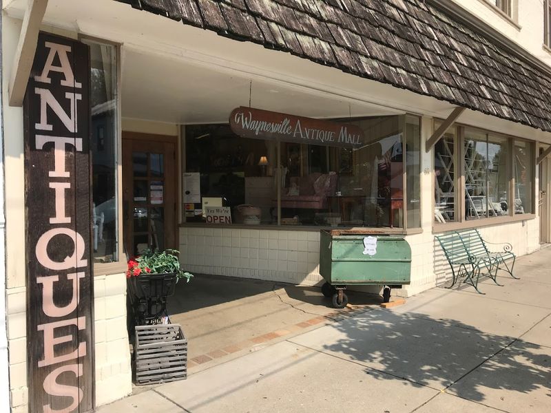 The gorgeous Ohio town officially known as the antique capital of the ...
