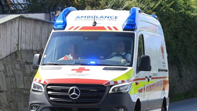 Pkw-Lenker (86) erfasste Bub auf Straße: Verletzt