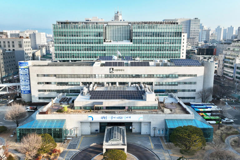 이재준 수원시장, 밥상부터 골목까지 시민 삶 전방위를 챙겼다