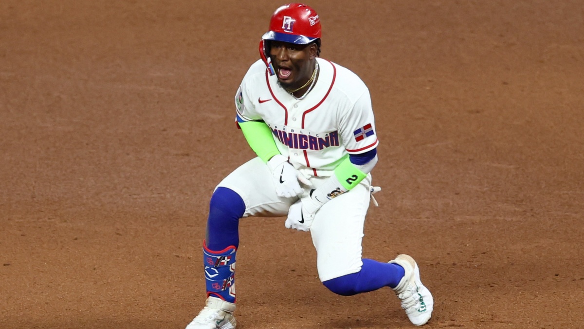 MLB: This is how Geraldo Perdomo greeted the umpire who knocked out the ...