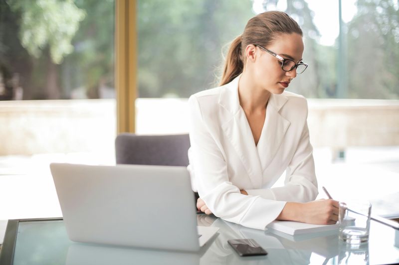 12 signs someone has learned to depend only on themselves