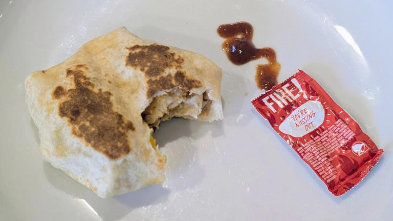 Review: Taco Bell's newest chicken items should have Chick-fil-A and ...