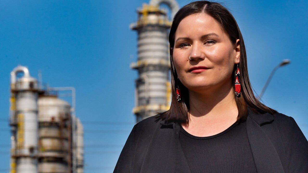 Aamjiwnaang First Nation feels left in the dark after oil spill in St ...