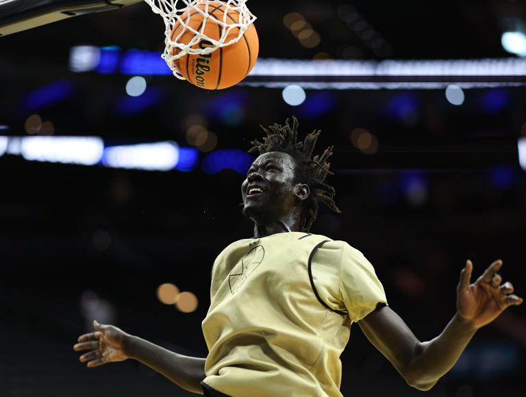 UCF basketball transfer portal live updates: Tracking who’s in, out