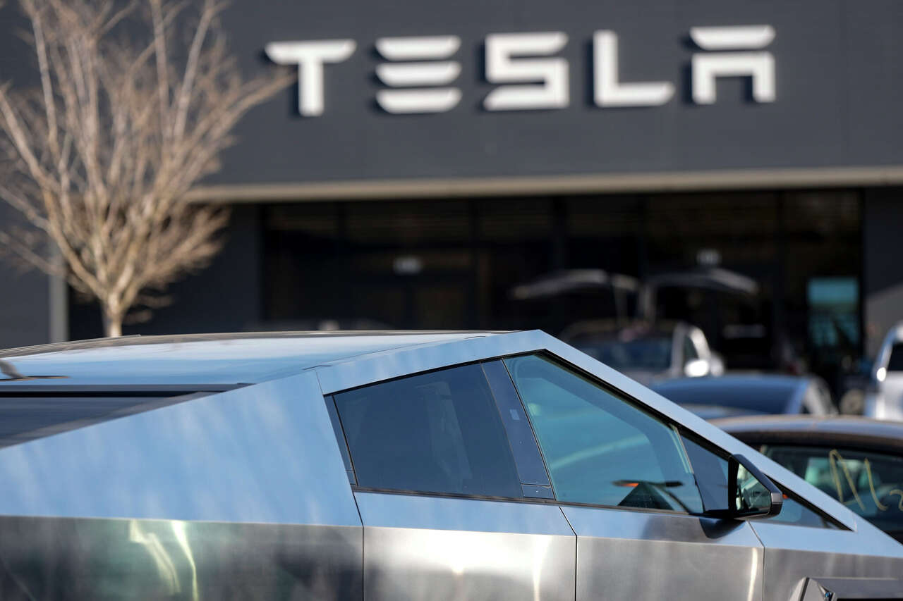 Elon Musk disputes role of Tesla self-driving technology in fatal Katy ...