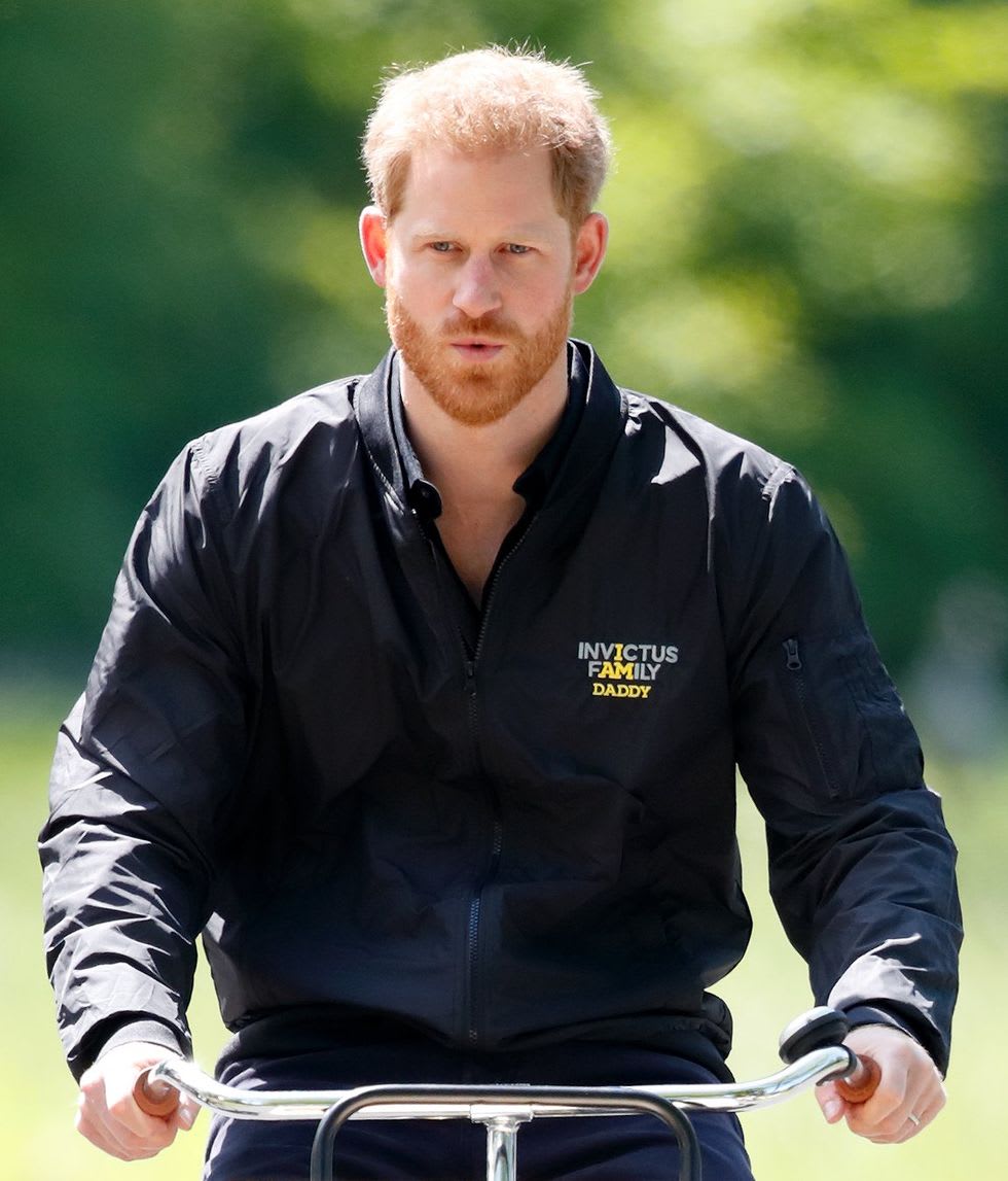 US Invictus chief publicly defends Harry against royal biographer