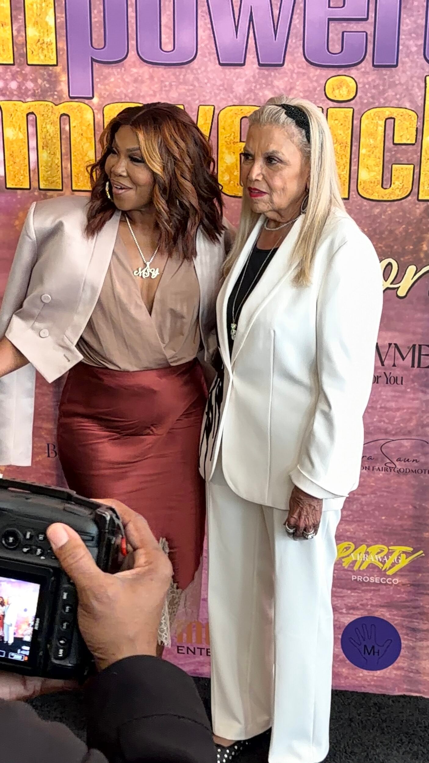 Mona Scott-Young honors trailblazer Suzanne de Passe at star-studded ...