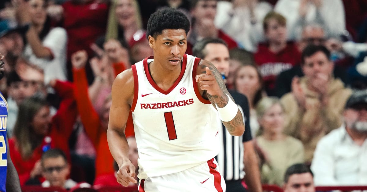 Meleek Thomas injury update: Arkansas guard leaves NCAA Tournament game ...