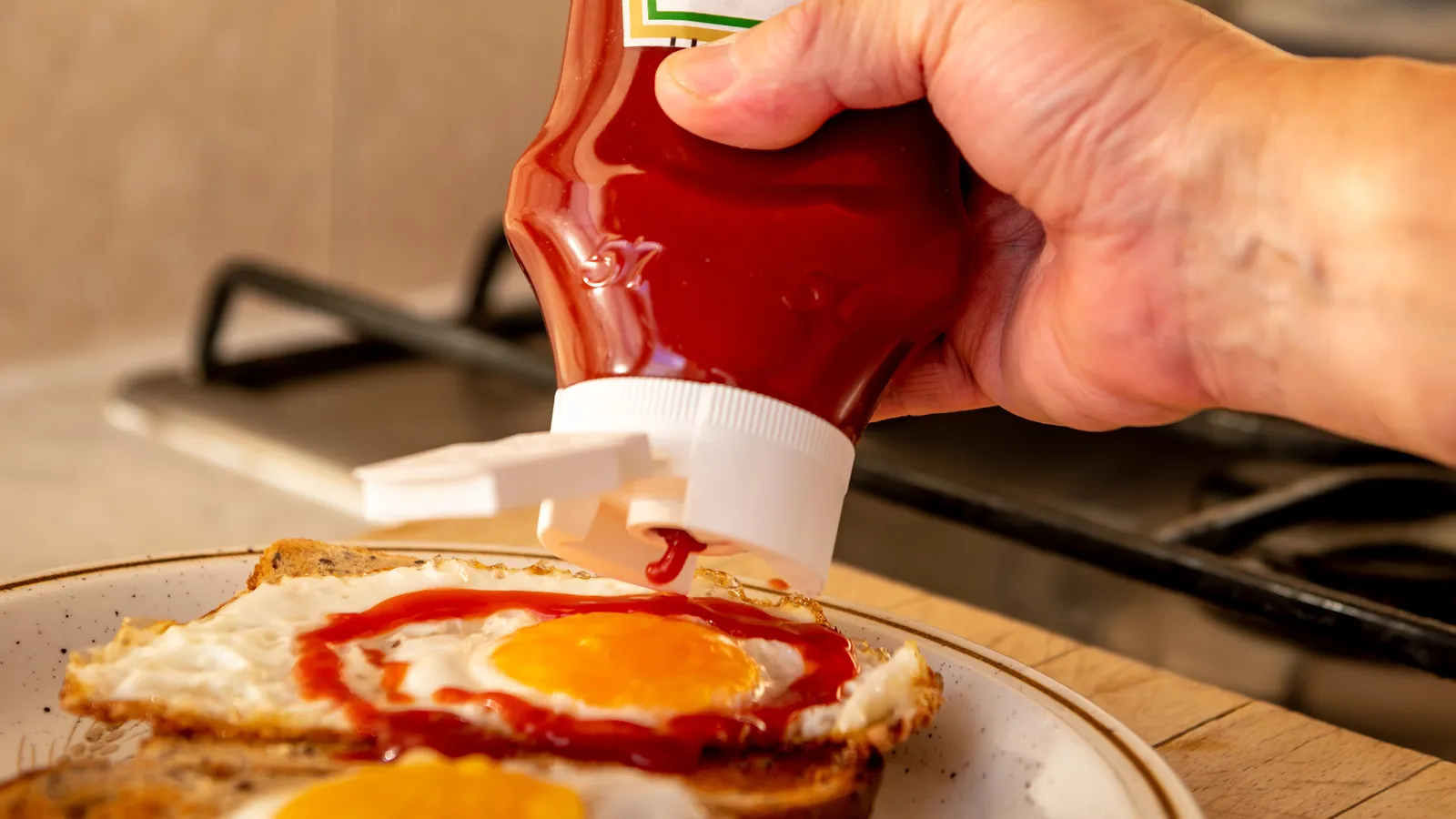 Heinz just unveiled a new sauce machine, and people can't wait to try it