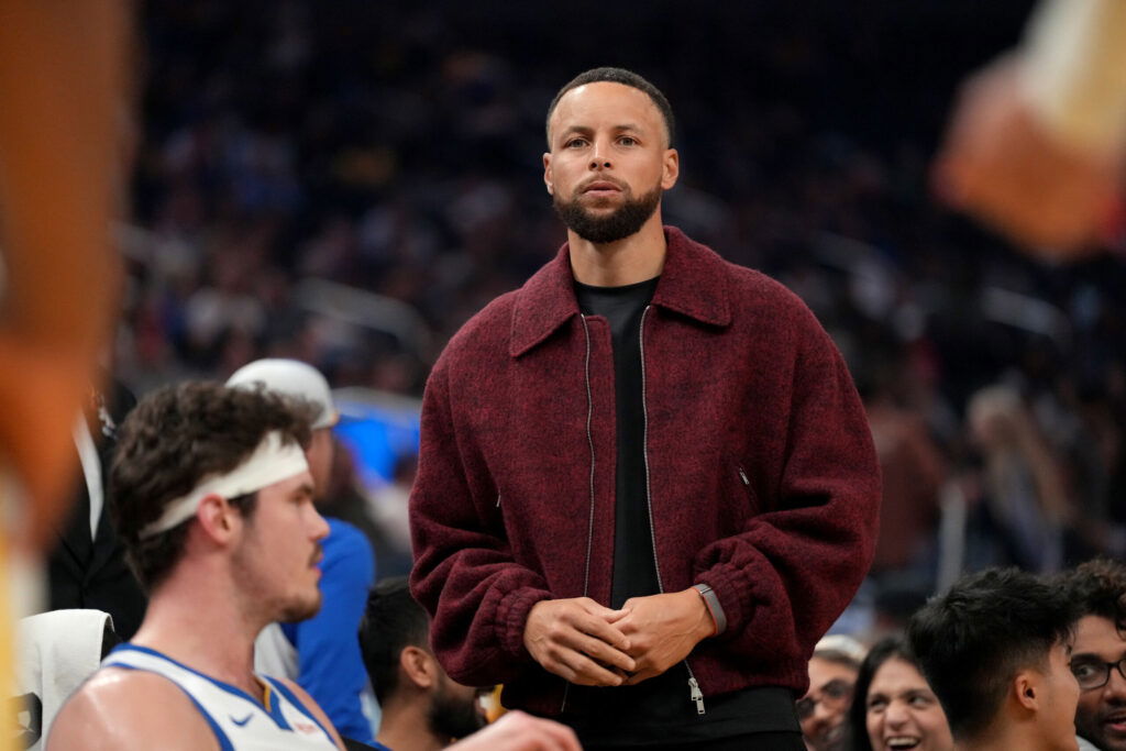Fans react as Novak Djokovic and Steph Curry share surprise autograph ...