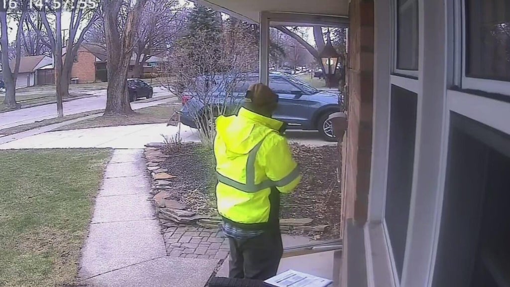 Clawson police investigate after residents report possible DTE impersonator