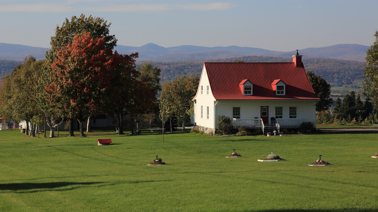 Forget New England, retire to these 5 Quebec towns for affordable ...