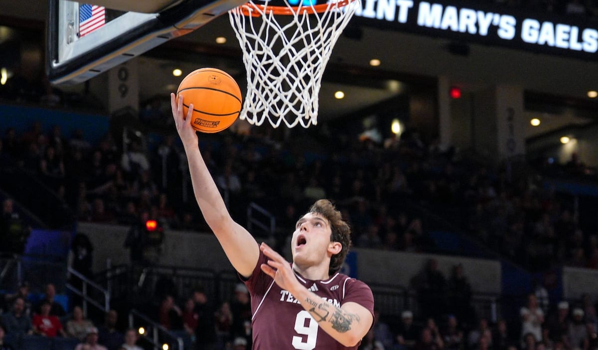 Aggies overwhelm St. Mary’s in 63-50 victory