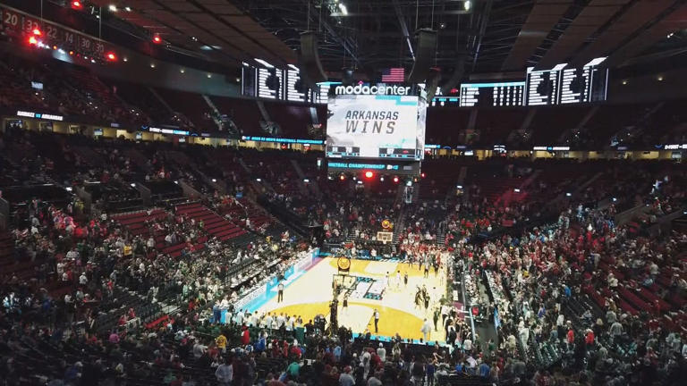 Hawaii ‘filled with pride’ despite loss to Arkansas in NCAA tournament ...