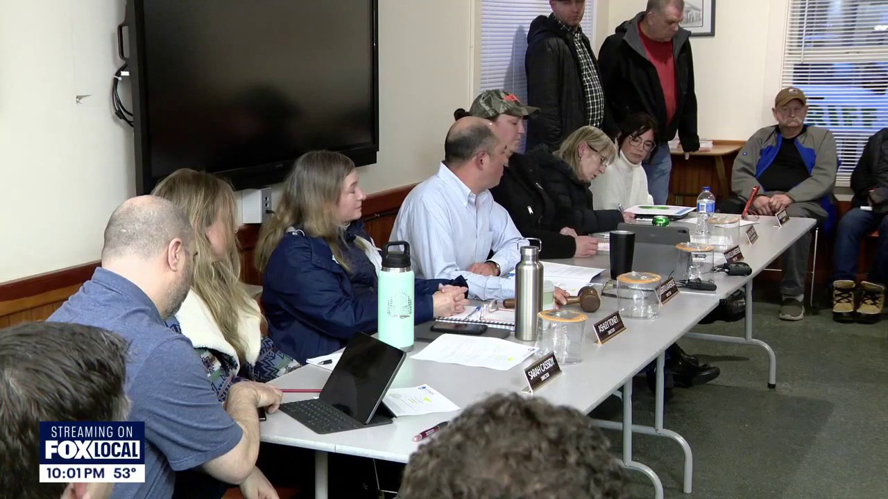 Skykomish parents pack school meeting after teacher arrested for child rape