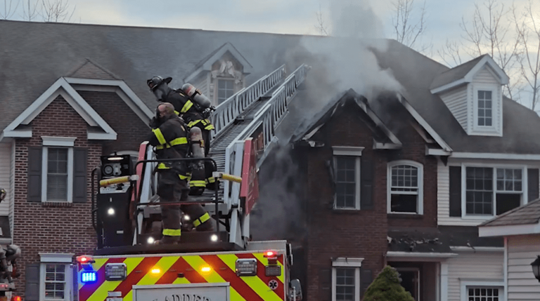 Crews battle building fire in Albany