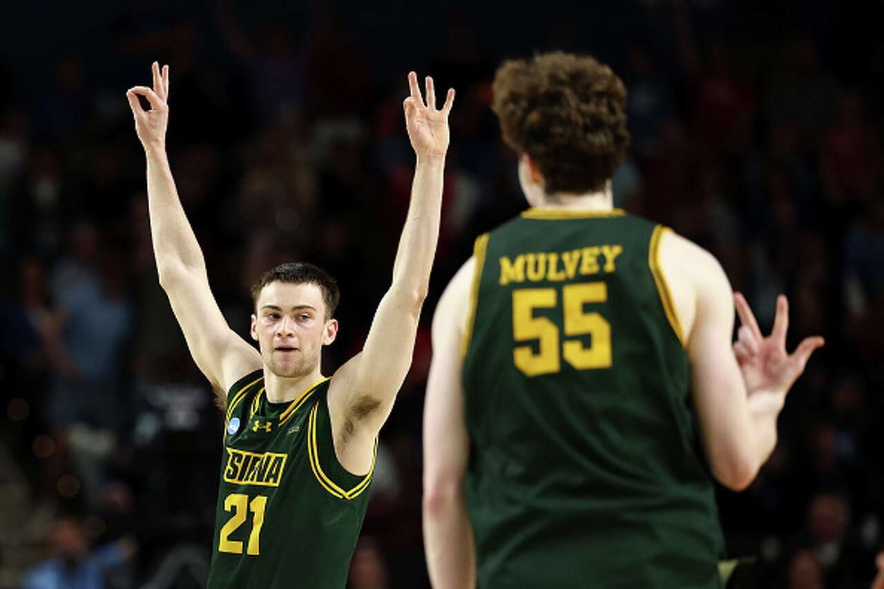 Men's March Madness 2026: Duke basketball survives Siena, Michigan ...